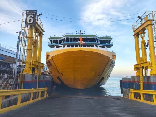 Ferizy - Naik Ferry, Easy!